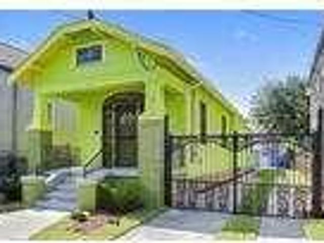 3 bedroom in New Orleans LA 70117