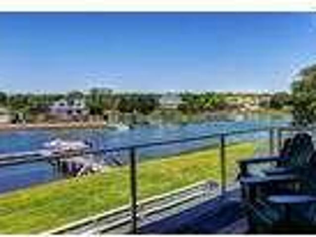 3 bedroom in Southampton New York 11968