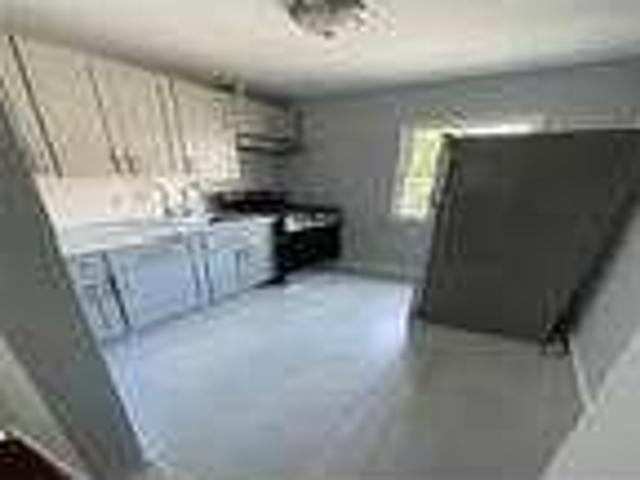 3 bedroom in Saint Albans New York 11412