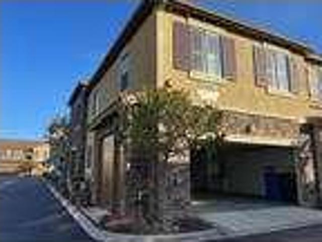 3 bedroom in San Diego CA 92130
