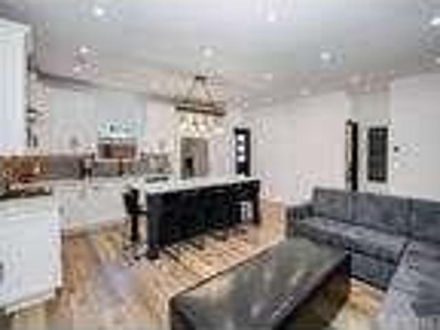 3 bedroom in Sherman Oaks California 91411