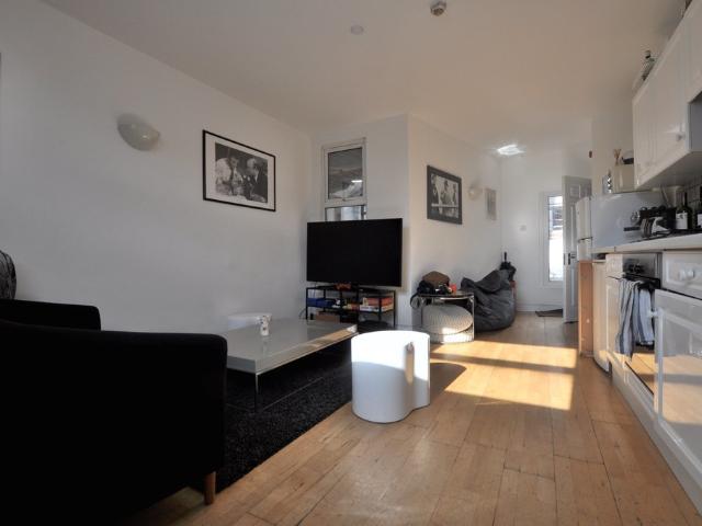3 bedroom in shoreditch