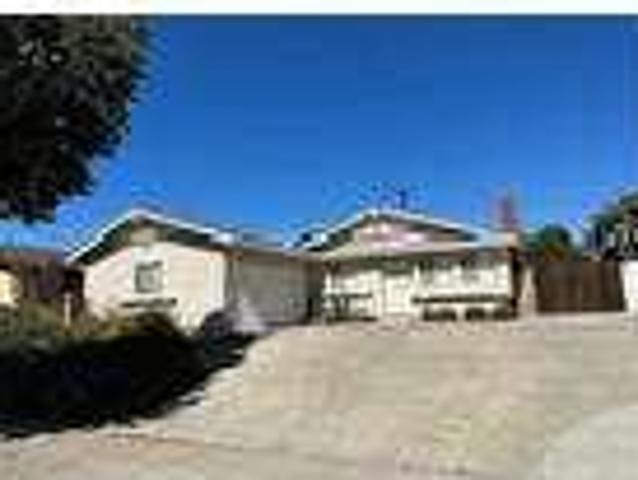 3 bedroom in Sylmar California 91342