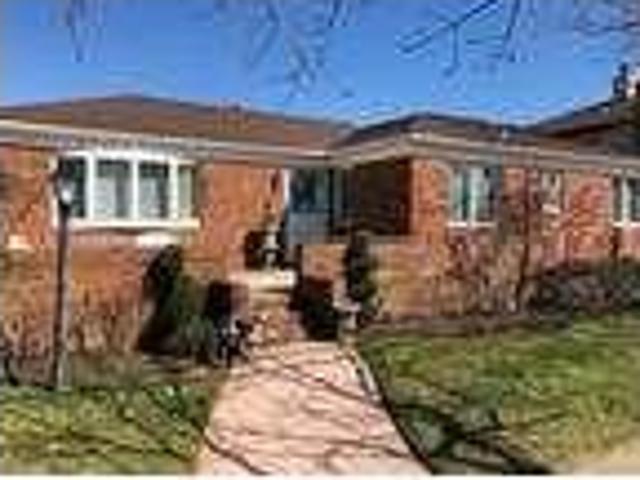 3 bedroom in Point Lookout NY 11569