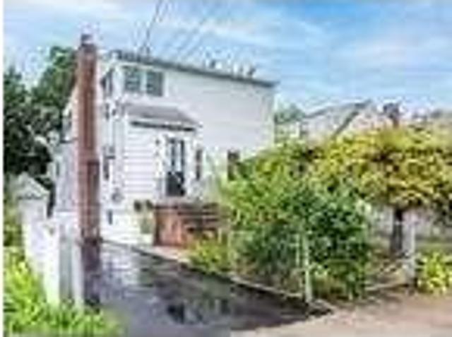 3 bedroom in Port Washington New York 11050