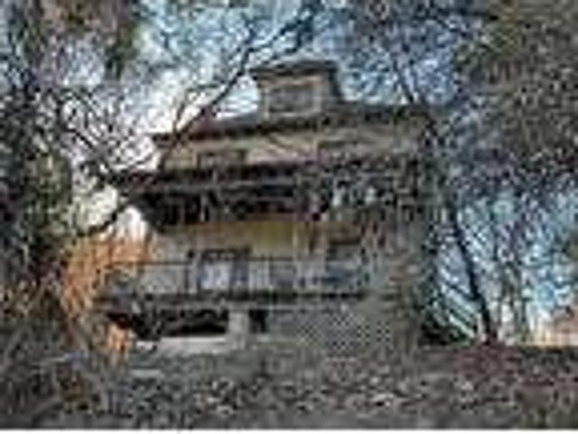 3 bedroom in Pittsburgh PA 15216