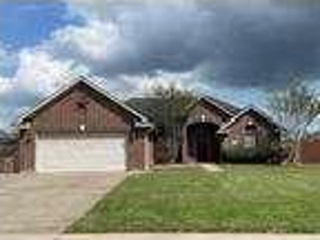 3 bedroom in Richwood TX 77566