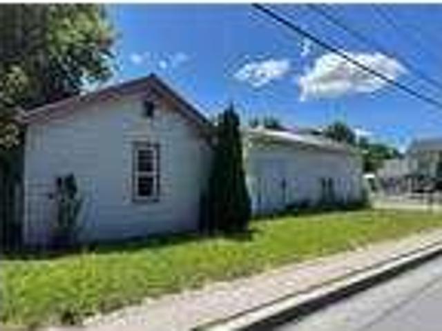 3 bedroom in Watertown New York 13601