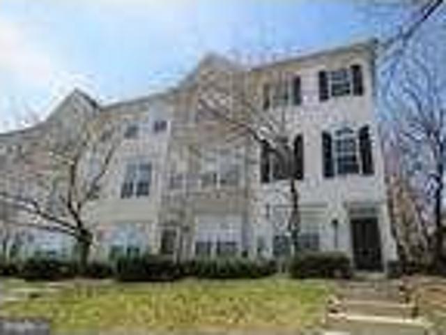 3 bedroom in Washington District of Columbia 20032