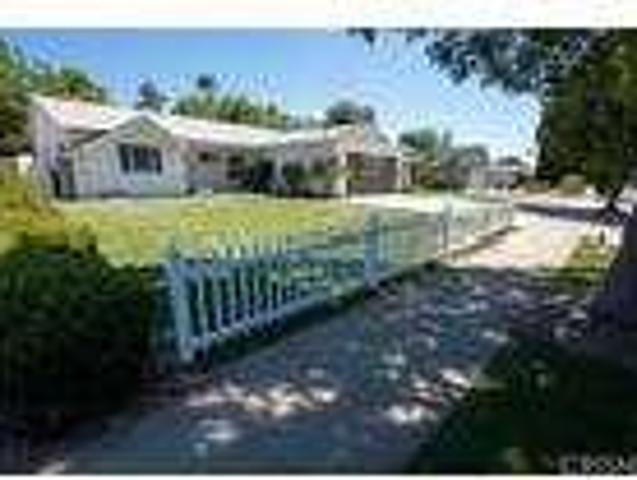 3 bedroom in West Hills California 91307