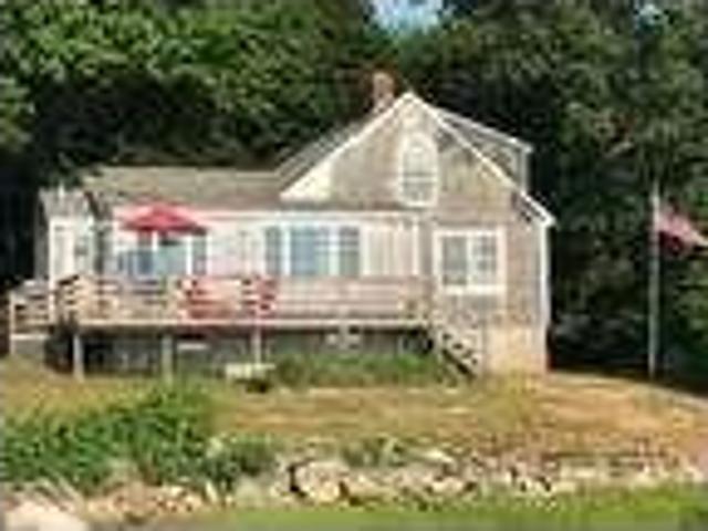 3 bedroom in Westport Massachusetts 02790