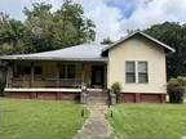 3 bedroom in Talladega Alabama 35160