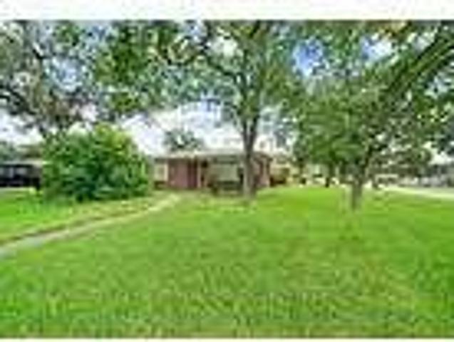 3 bedroom in Texas City Texas 77591