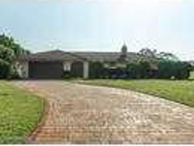 3 bedroom in Titusville Florida 32780