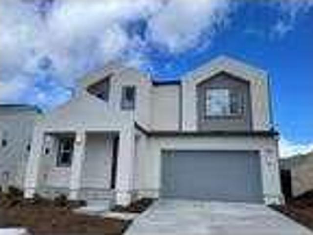 3 bedroom in Valencia CA 91381