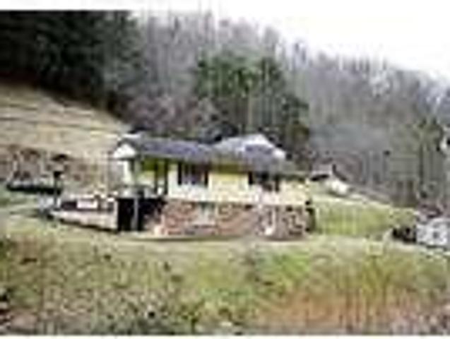 3 bedroom in Vansant VA 24656