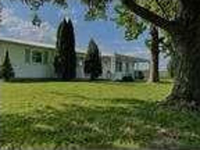 3 bedroom in Versailles Indiana 47042