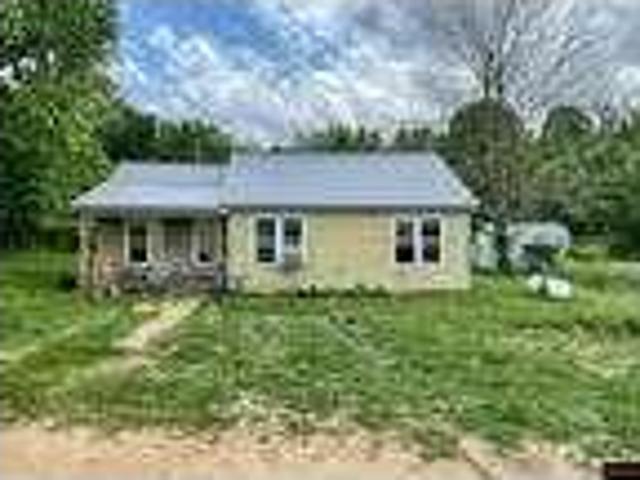 3 bedroom in Viola Arkansas 72583