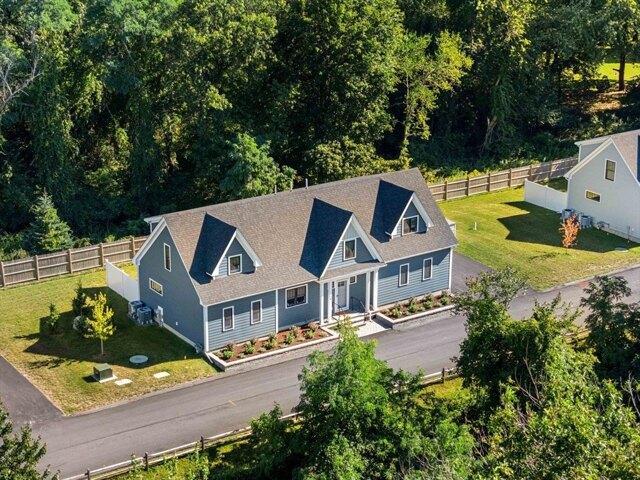 3 bedroom, Ipswich MA 01938 LS101601718
