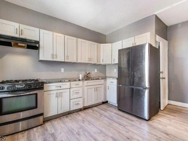 3 bedroom, Irvington NJ 07111 102584259