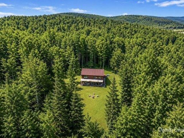 3 bedroom, Irasburg VT 05845 105141853