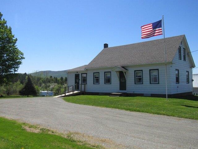 3 bedroom, Irasburg VT 05845 102823137