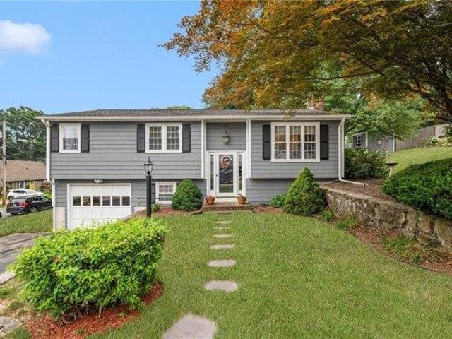 3 bedroom, Johnston RI 02919 104691111