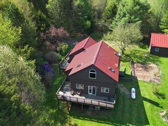 3 bedroom, Johnson VT 05656 103186445