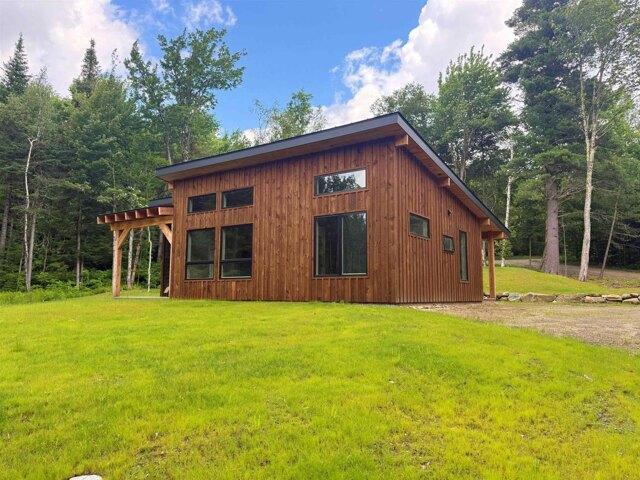 3 bedroom, Jay VT 05859 104445707