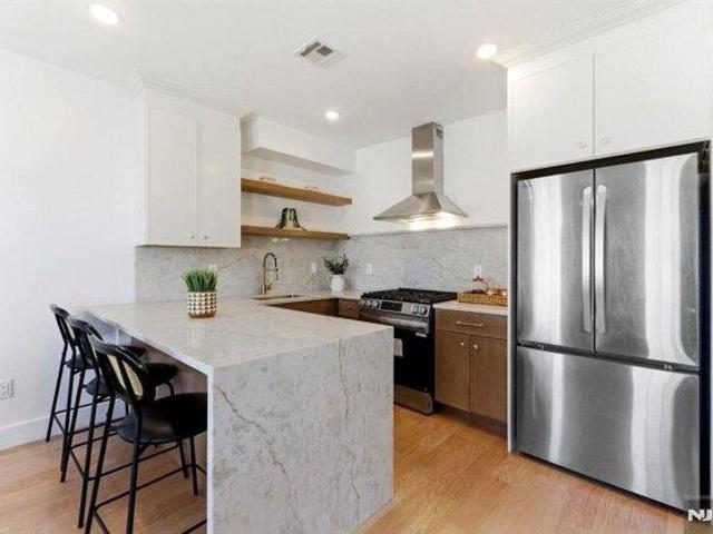 3 bedroom, Jersey City NJ 07304 103666635