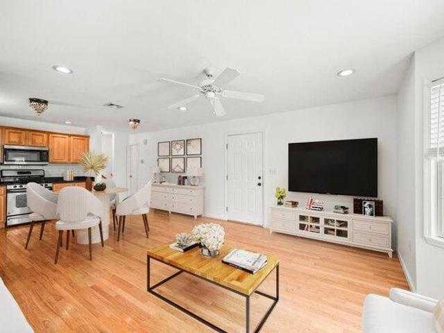 3 bedroom, Jersey City NJ 07306 LS101574827