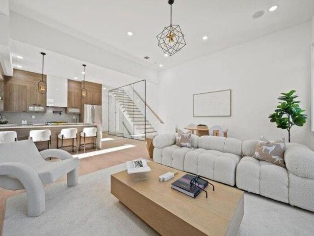 3 bedroom, Jersey City NJ 07306 LS101780799