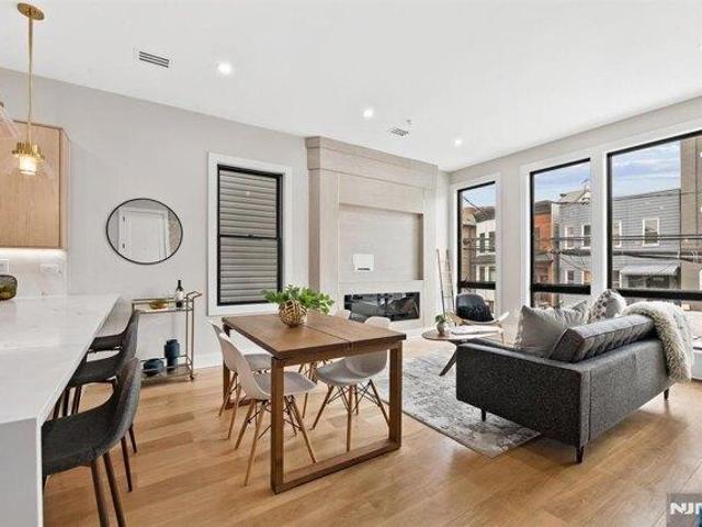 3 bedroom, Jersey City NJ 07307 104539126