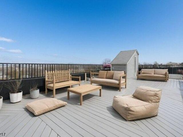 3 bedroom, Jersey City NJ 07307 102254138