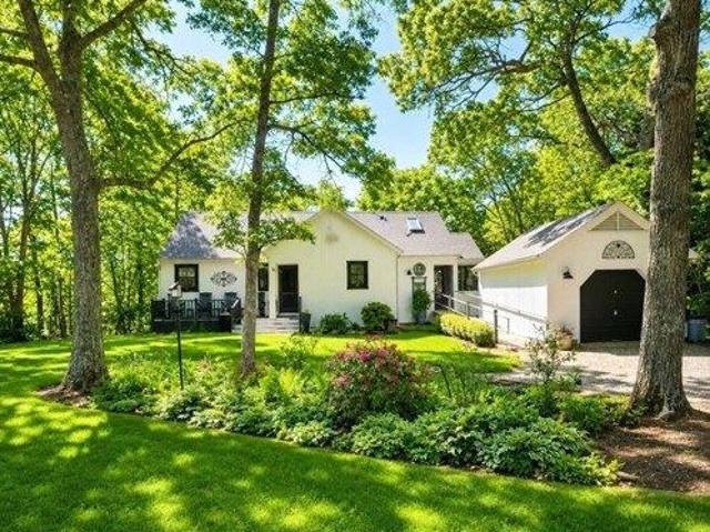 3 bedroom, Oak Bluffs MA 02557 104441396