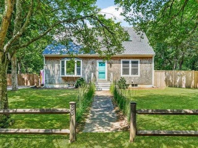 3 bedroom, Oak Bluffs MA 02557 105106109