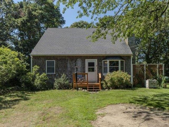 3 bedroom, Oak Bluffs MA 02557 105172352