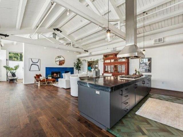 3 bedroom, Oakland CA 94607 96831648