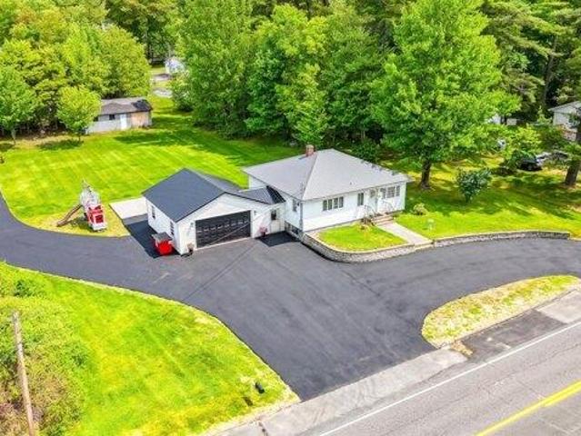 3 bedroom, Oakland ME 04963 103127930