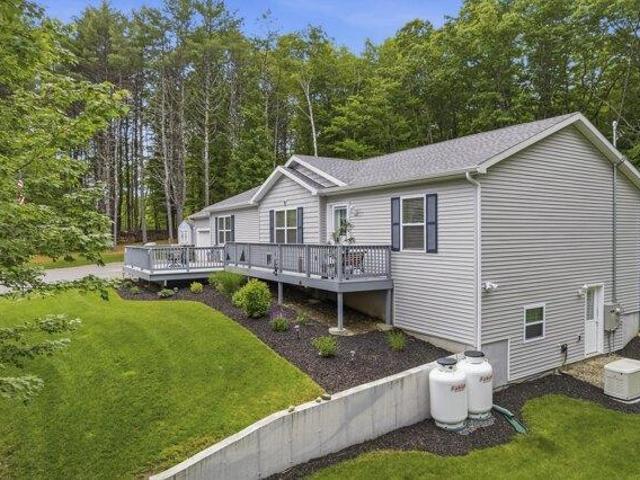 3 bedroom, Oakland ME 04963 105140544