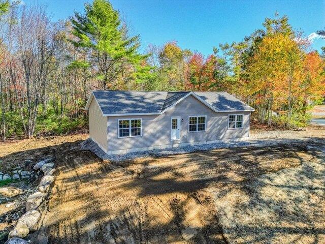 3 bedroom, Oakland ME 04963 LS102823919