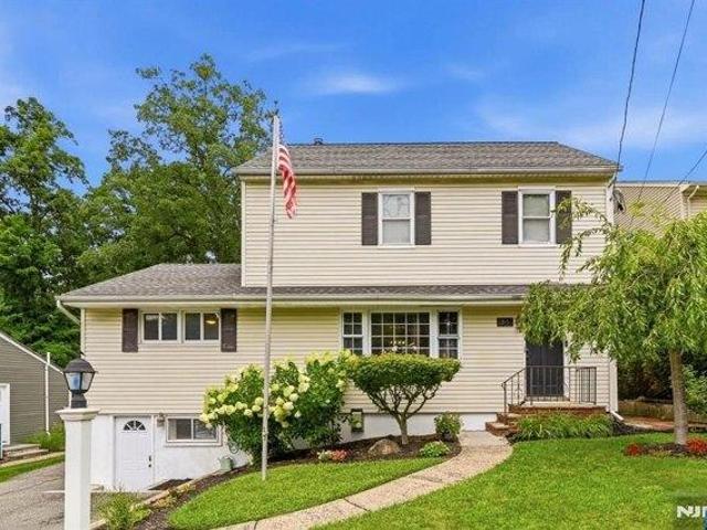3 bedroom, Oakland NJ 07436 104758779