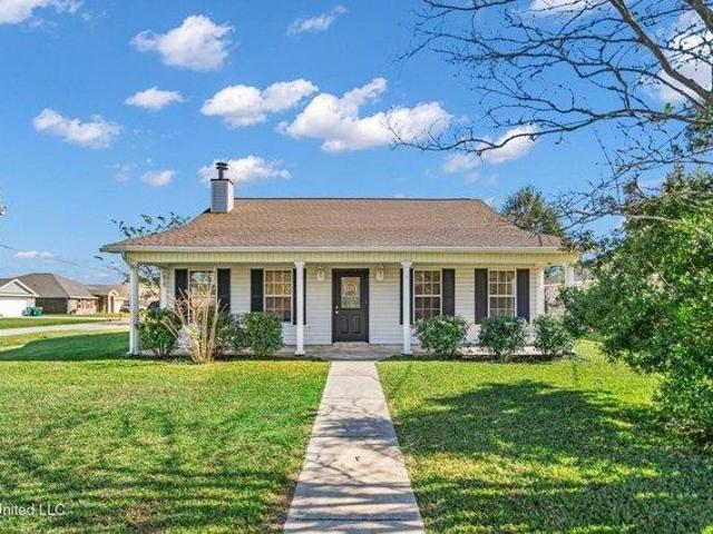3 bedroom, Ocean Springs MS 39564 89695417