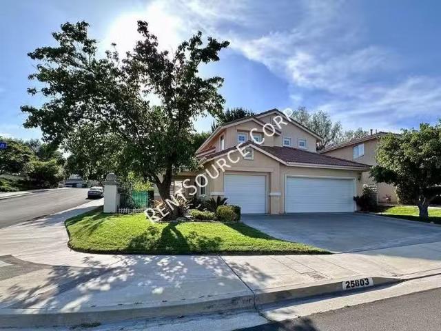 3 Bedroom + office House for Lease w/ SOLAR in Stevenson Ranch.