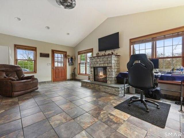 3 bedroom, Old Saybrook CT 06475 104075290