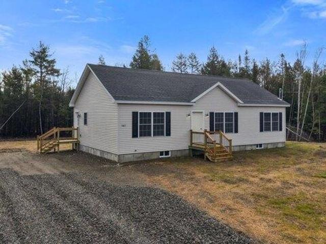 3 bedroom, Old Town ME 04468 102564604