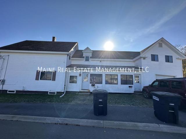 3 bedroom, Old Town ME 04468 87445711