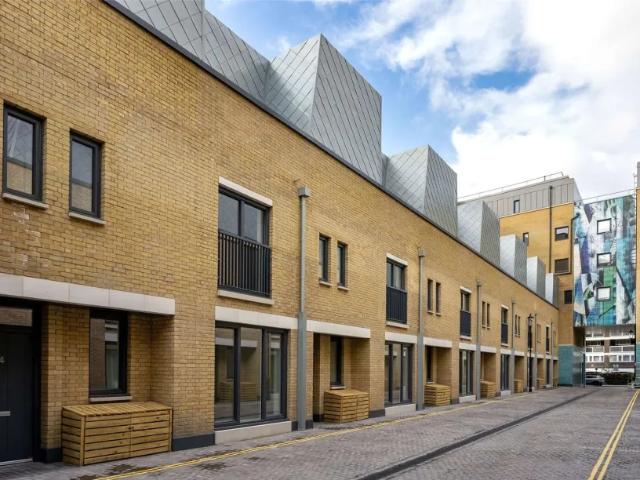 3 Bedroom Other Housing For Rent Notting Hill London LS102596453