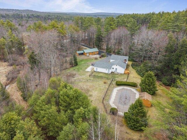 3 bedroom, Otisfield ME 04270 102257160