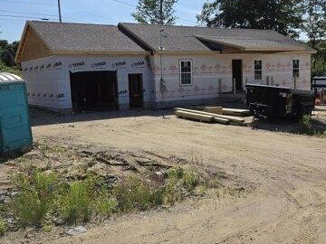 3 bedroom, Oxford ME 04270 105175062